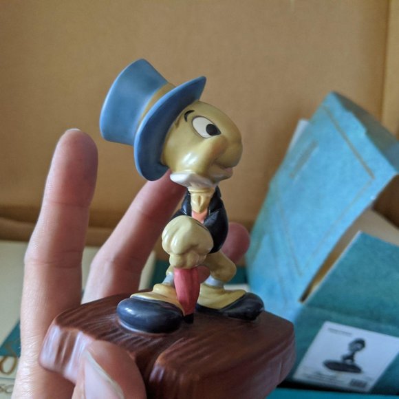 WDCC | Accents | Wdcc Pinocchio Crickets The Name Jiminy 993 Figur ...